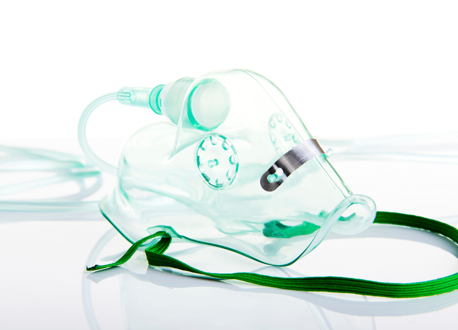 A Guide to Different Types of Oxygen Masks and Their Uses